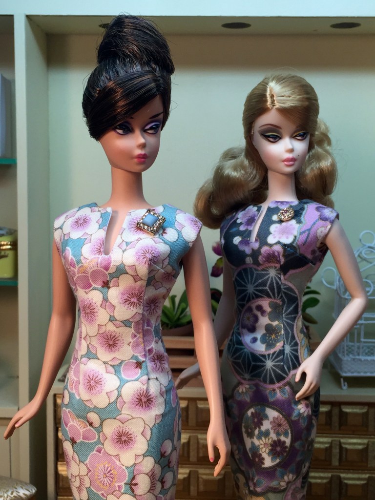 Split Neck Sheaths in Tranquil Garden | bellissimacouturefashions